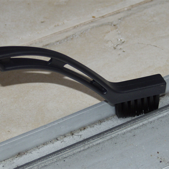 Health Pride - 2 in 1 Track Brush